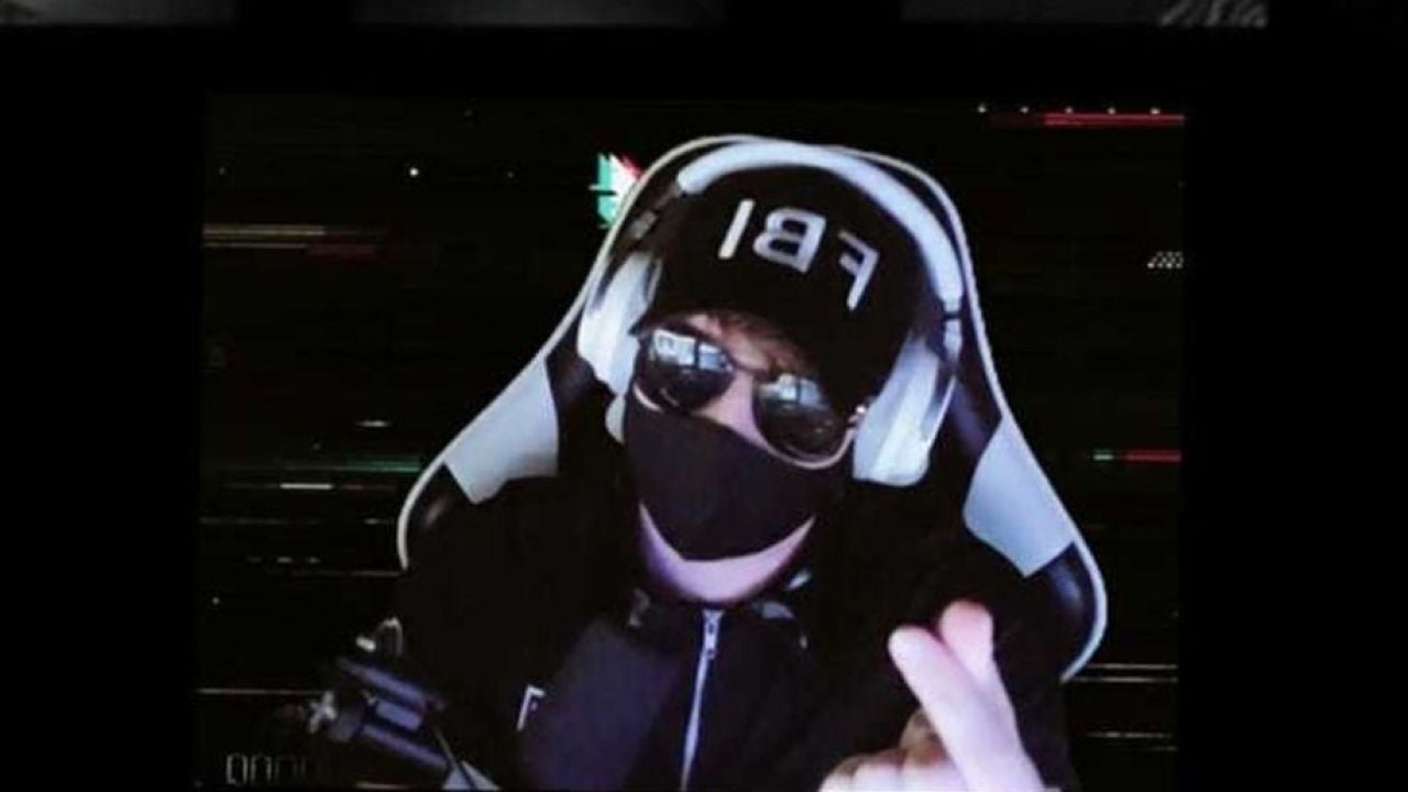 Axozer enseña su cara: la foto que Biyín filtró por error