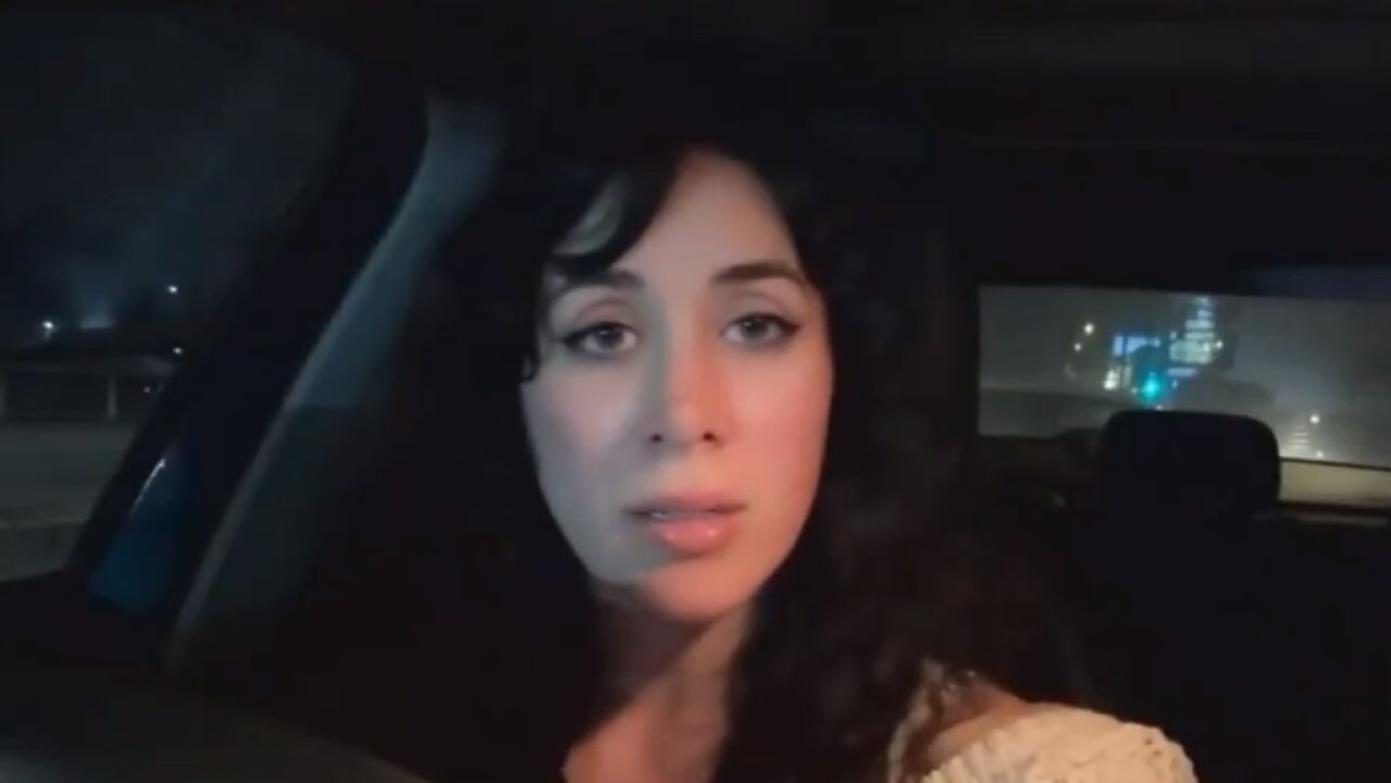 Una streamer de Kick sufre un grave accidente de tráfico en directo ...