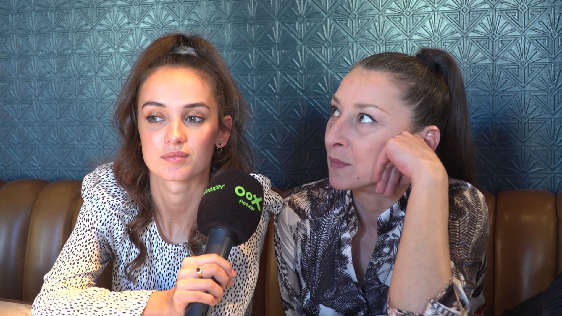 "Gente hablando cuenta historias reales con las que te sientes ...