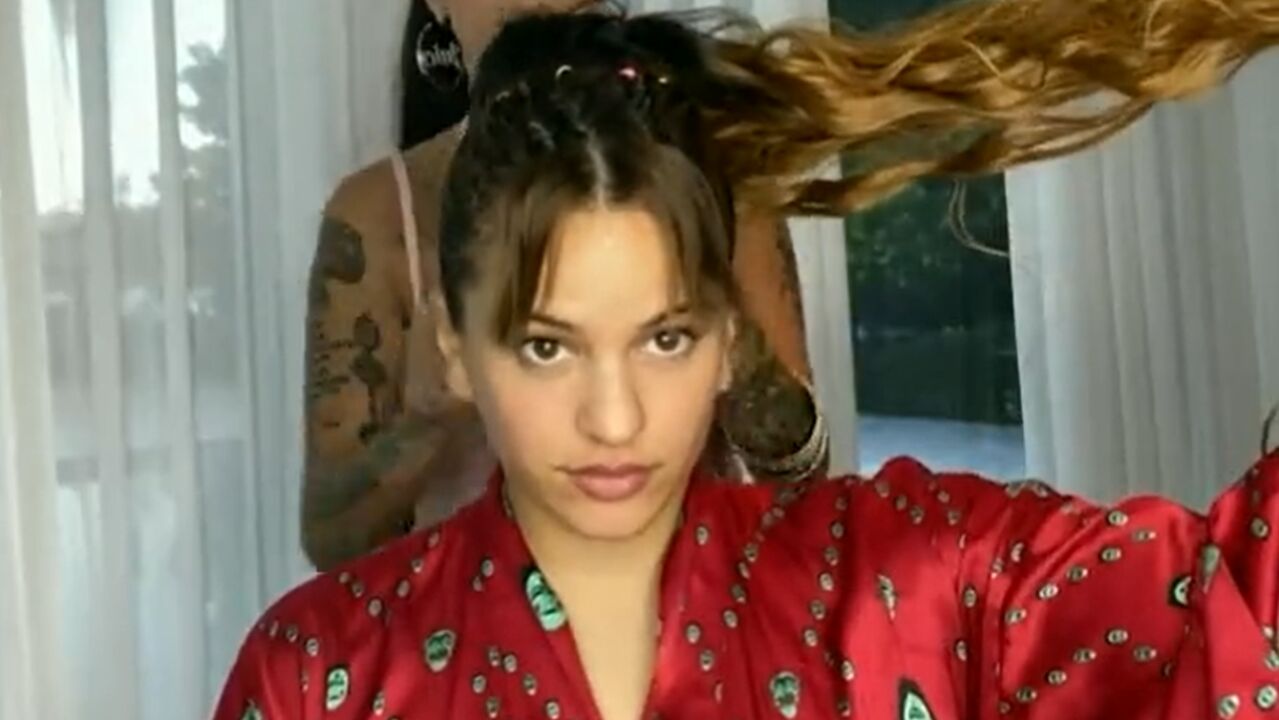 Rosalía se mete en su papel más choni y las redes se quedan ...