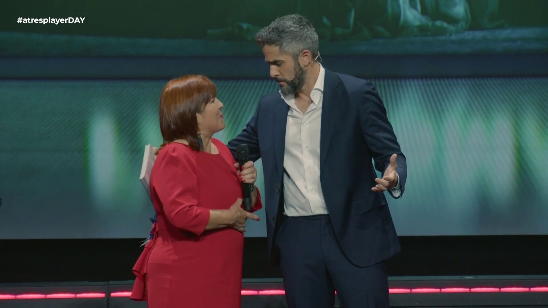 ¡No estás preparado para lo nuevo de Flooxer con Roberto Leal y Valeria ...