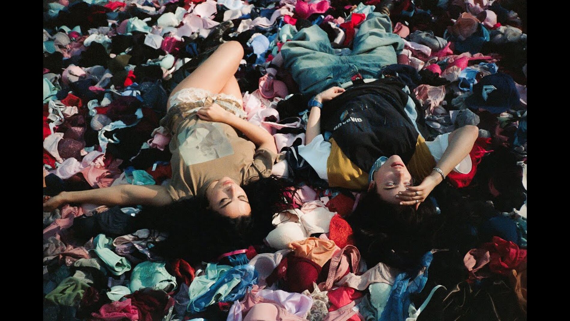 ¡Adiós al Brat Summer! Charli XCX cierra el capítulo más rebelde del ...